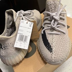 Yeezy | Shoes | Brand New Authentic Yeezys Boost 35 V2 Slatecblackslate ...